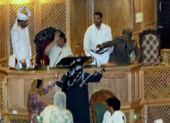 The Chindu: Violence in the Assembly, Porkistan's hallucinations and more